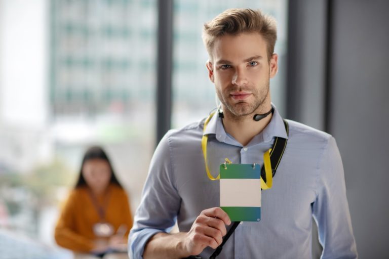 Badge lavoro: tutte le soluzioni aziendali per timbrare il cartellino